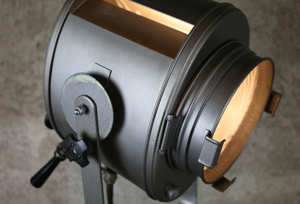 A.E. Cremer Spot Scheinwerfer auf Stativ | Kaufen auf Ricardo