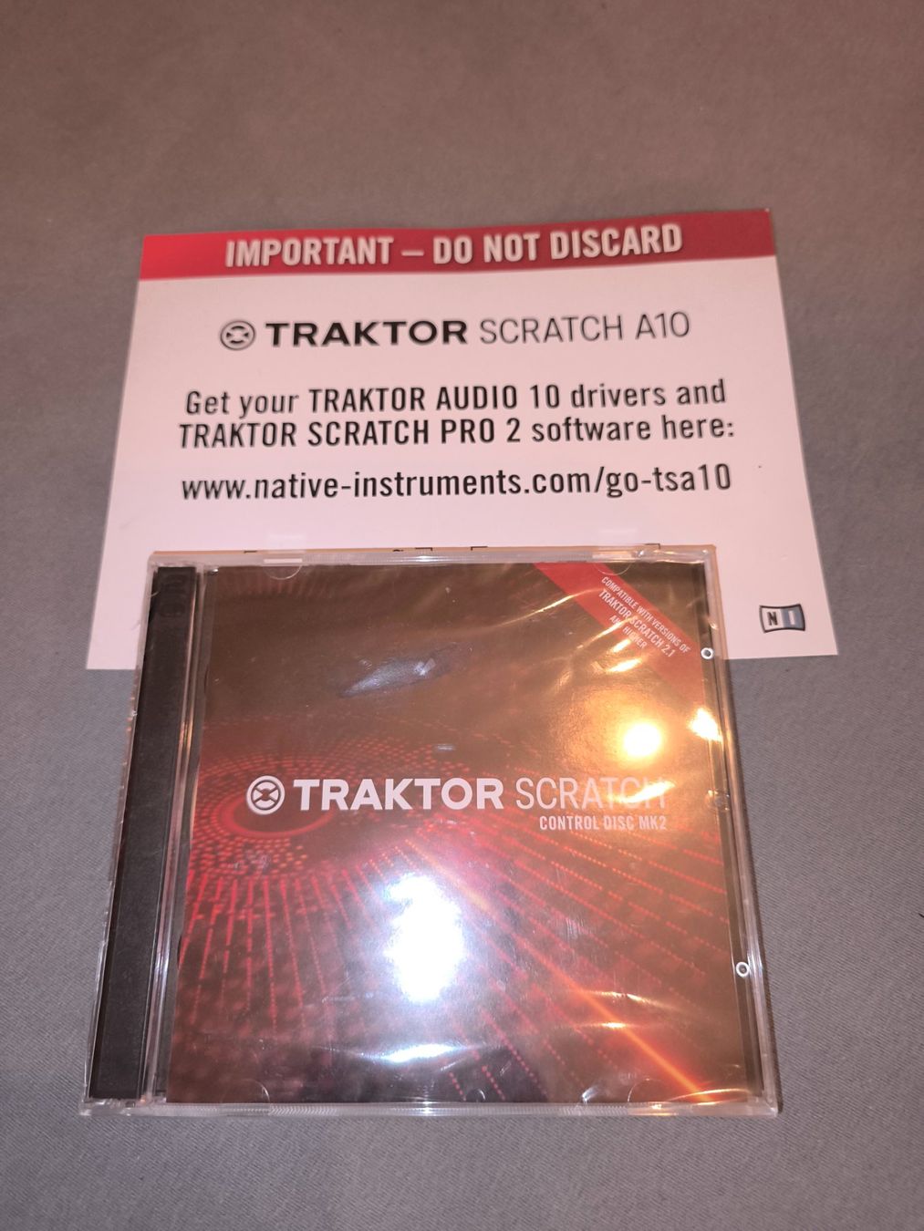 Traktor Scratch A10 Digital Vinyl System - Top Zustand! (Neu (gemäss ...