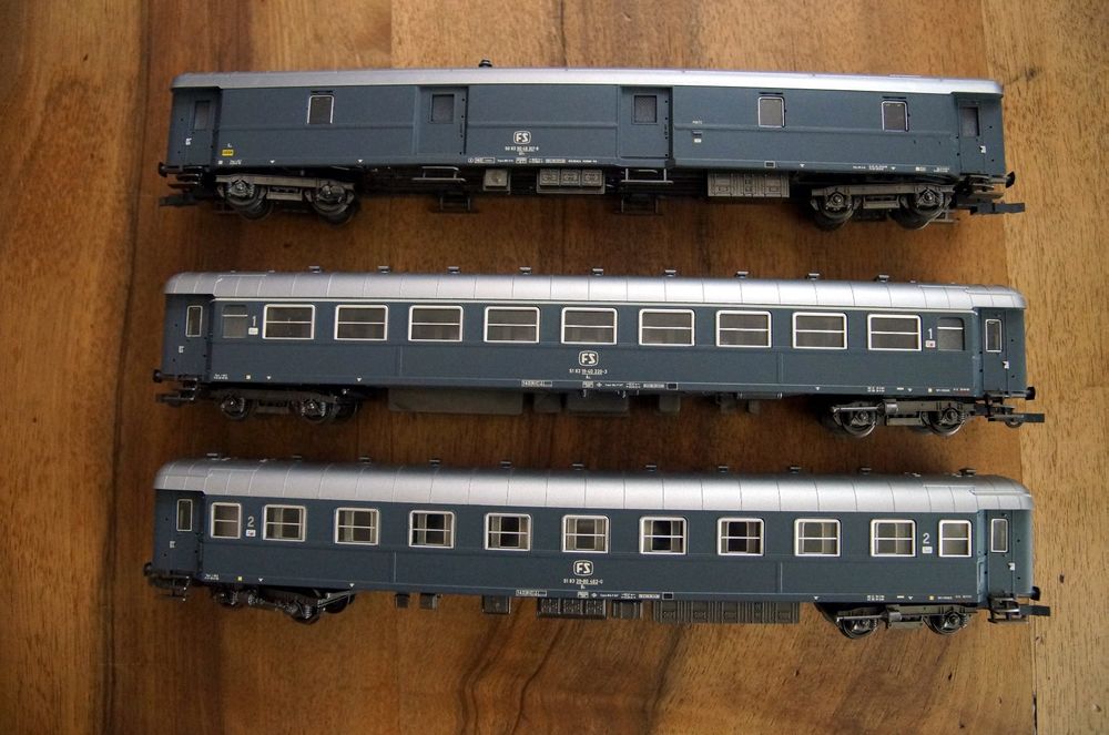 Rivarossi - FS Italia Gepäck- und Personenwagen 1./2. Klasse | Kaufen ...