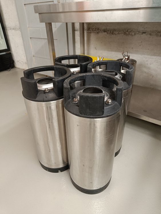 Bier Keg Fässer NC (Gebraucht) in Neukirch (Egnach) für CHF 140 – nur ...