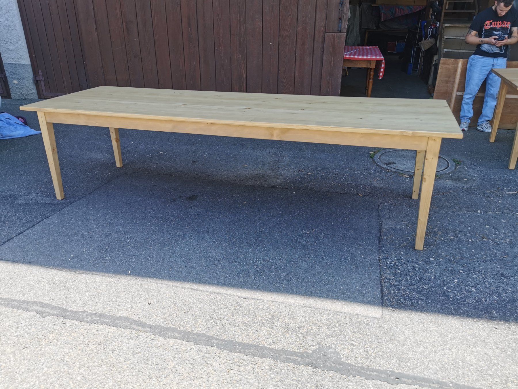 Grosser Holztisch, Esstisch (Gebraucht) in Zürich für CHF 3200 – nur Abholung auf Ricardo kaufen