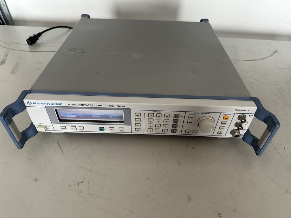 Rohde&Schwarz SML01 Signal Generator | Kaufen auf Ricardo