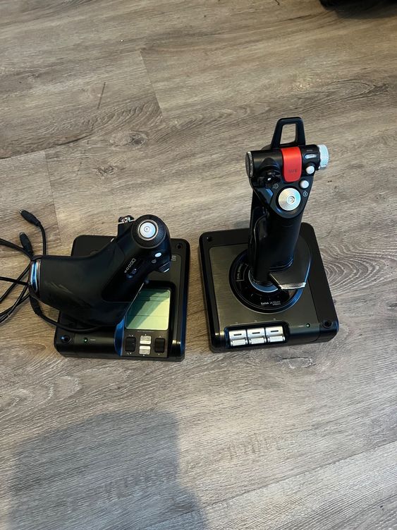 Saitek X52 Pro Flight Control System Occasion (Gebraucht) in Auw für ...
