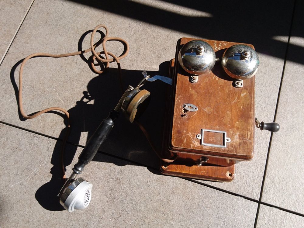 antikes Telefon (Wandtelefon) mit Kurbel (Gebraucht) in Busswil TG für ...