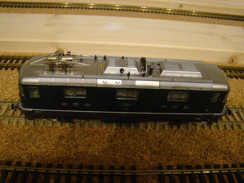 Roco 63840 SBB CFF Re 4/4II 11128 verte feux ronds - digital (Neuf avec ...