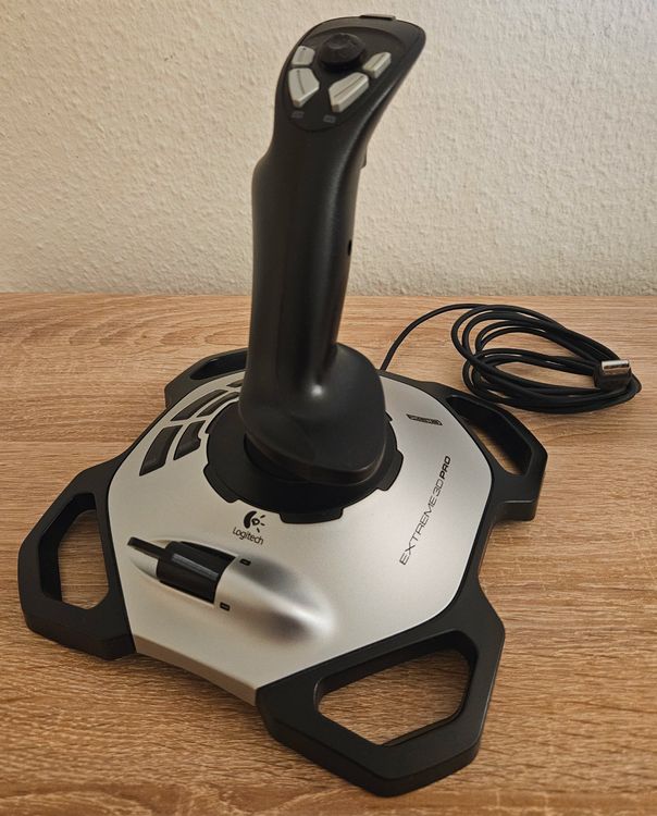 Logitech Extreme 3D Pro (Gebraucht) in Genève für CHF 5 – mit Lieferung ...