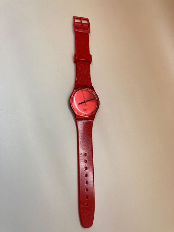 SWATCH Uhr INTENSE RED (Gebraucht) in Bubendorf für CHF 11 – mit ...