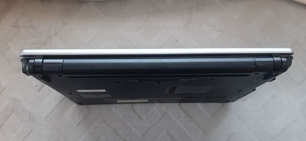 HP COMPAQ 6820S 17 Zoll Display Für teile Bastler Angebot (Defekt) in ...