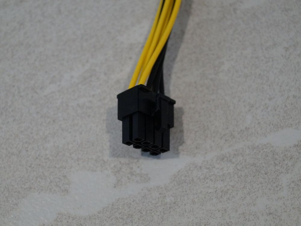 PCI-E 6-Pin zu 8-Pin GPU Grafikkarten Adapter | Acheter sur Ricardo