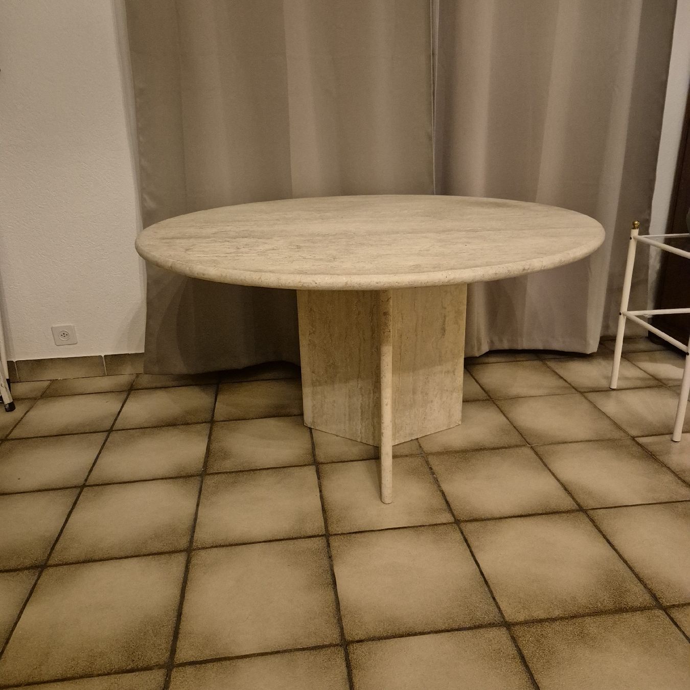 Table basse ronde en travertin véritable, vintage chic (D'occasion) à ...