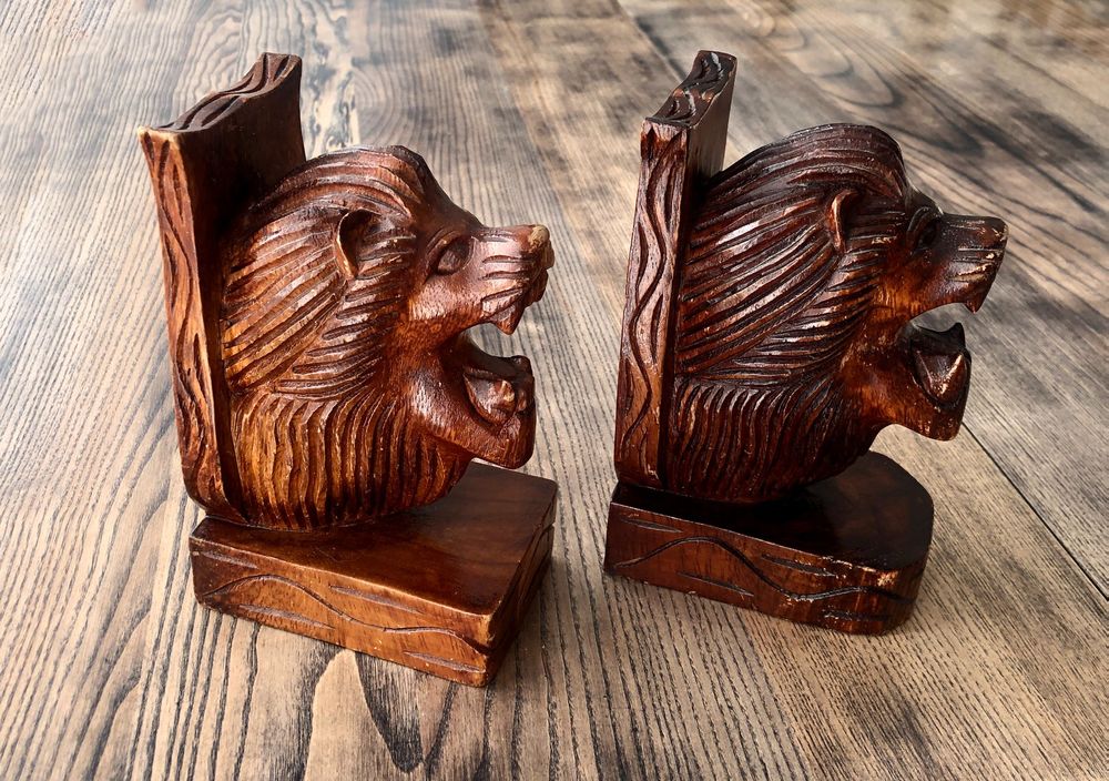 Vintage Buchstützen "Löwe" handgeschnitzt aus Holz (Gebraucht) in Kloten für CHF 60 – mit ...