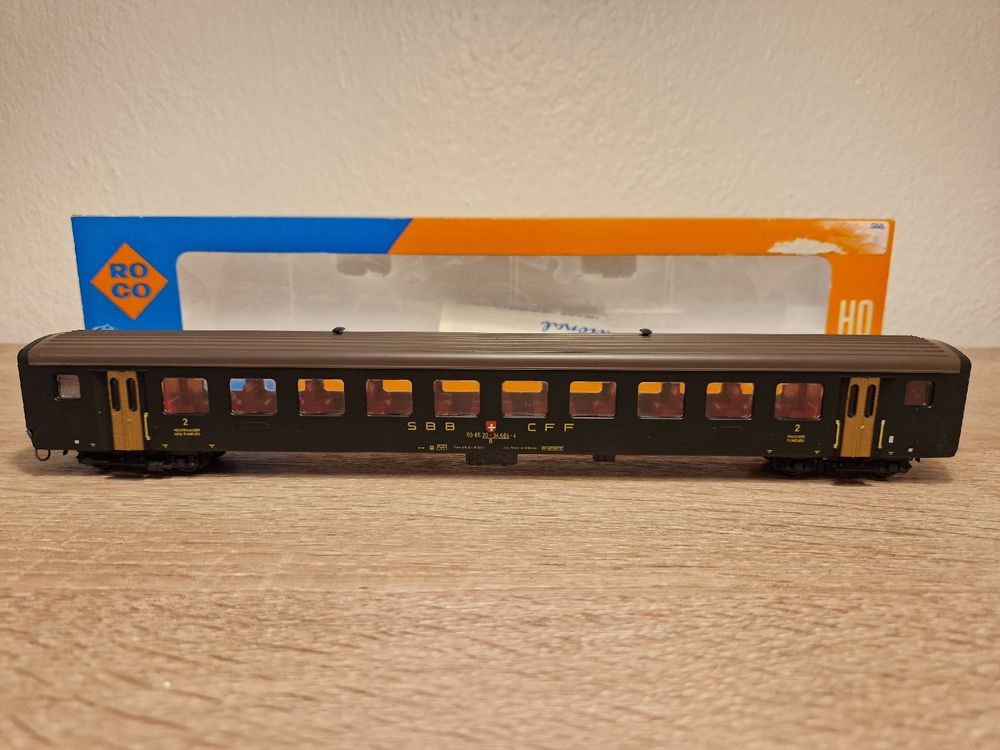 Roco 4238 Personenwagen 2.Kl SBB H0 (Gebraucht) in St-Aubin-Sauges für ...