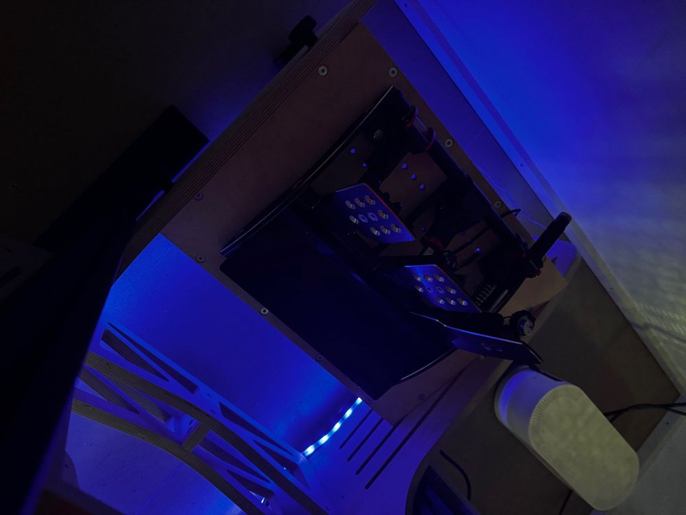 Ultimatives Profi Racing-Simulator mit Triple-Screen Setup (Gebraucht ...