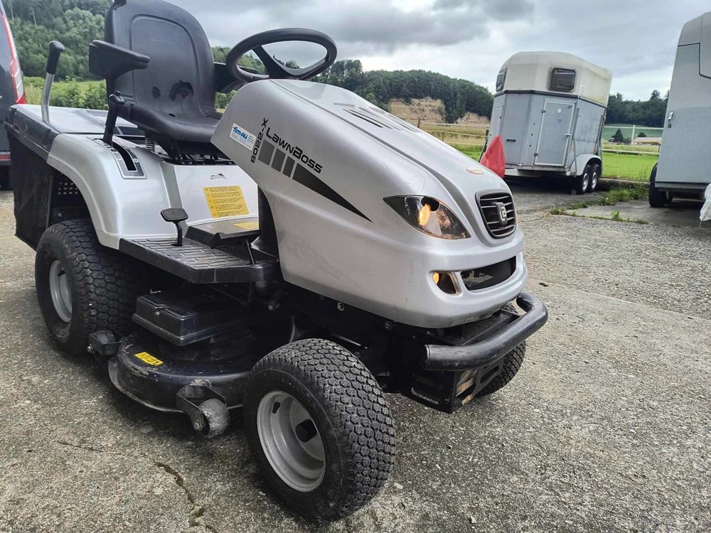 Rasentraktor Lawn Boss 8022-x 22PS | Kaufen auf Ricardo