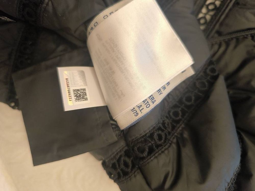 Doudoune Moncler avec broderie. Taille M (D'occasion) à Ecublens VD ...