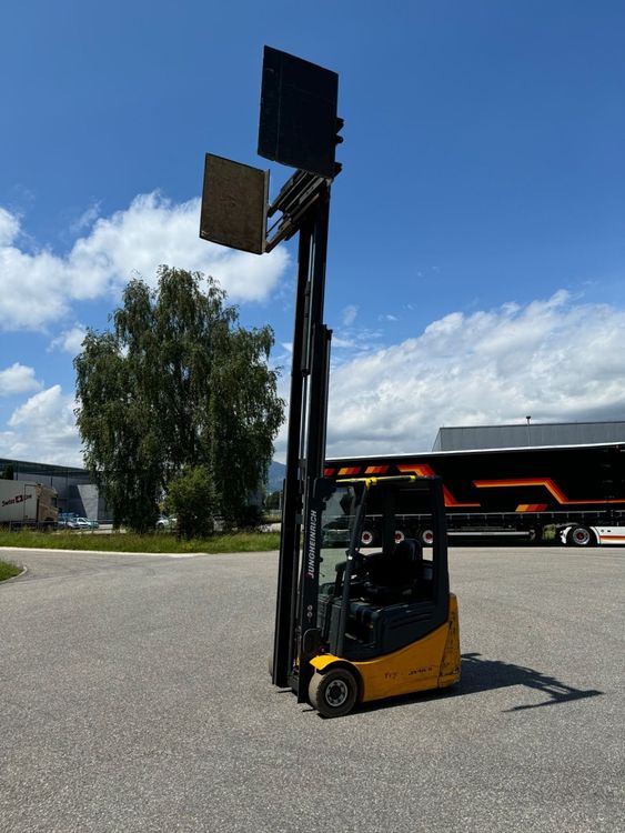 005 Jungheinrich EFG 215 Elektro Stapler mit Zangen Greifer | Kaufen ...