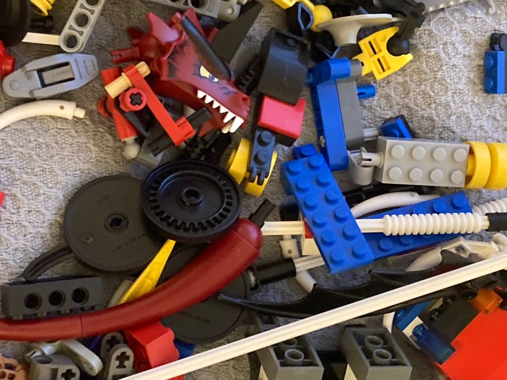 500 gramm Lego Bionicel Teile ab 1 Franken (Gebraucht) in Volketswil für CHF 3 – mit Lieferung ...