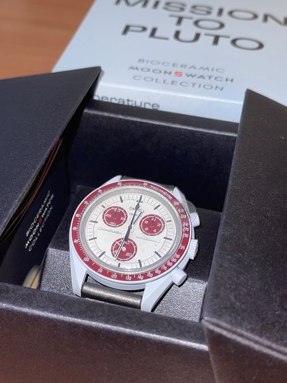 MoonSWatch mission to Pluto - brand new | Kaufen auf Ricardo
