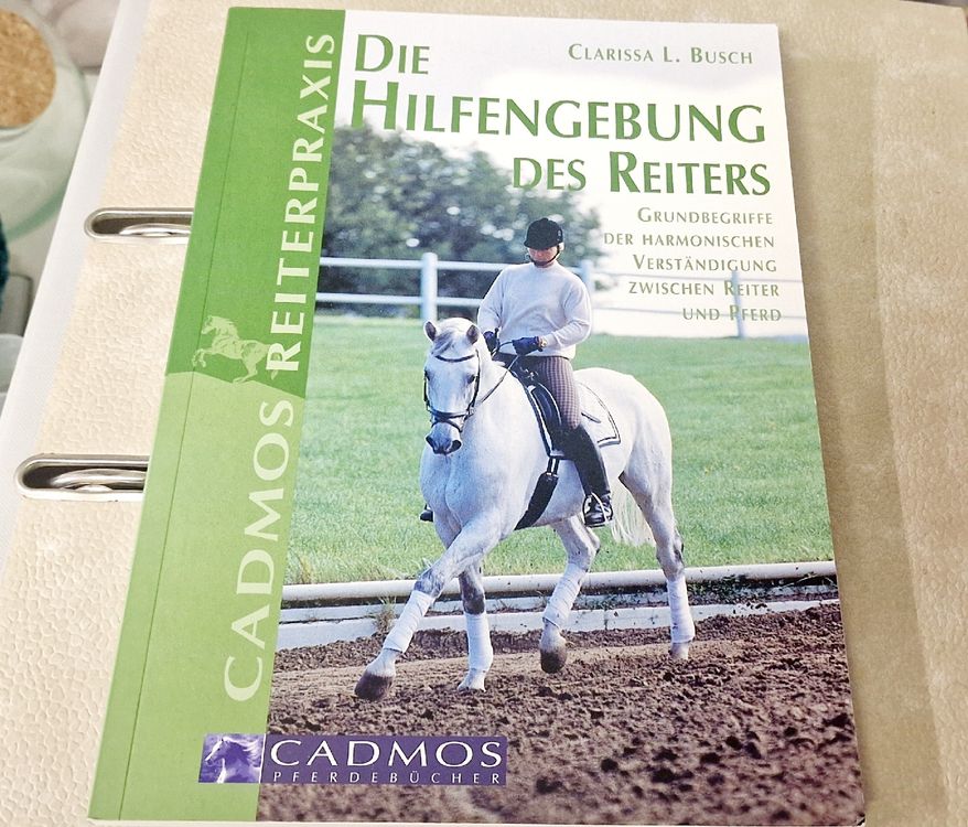Die Hilfengebung des Reiters (Pferde Ratgeber Buch) (Gebraucht) in für ...