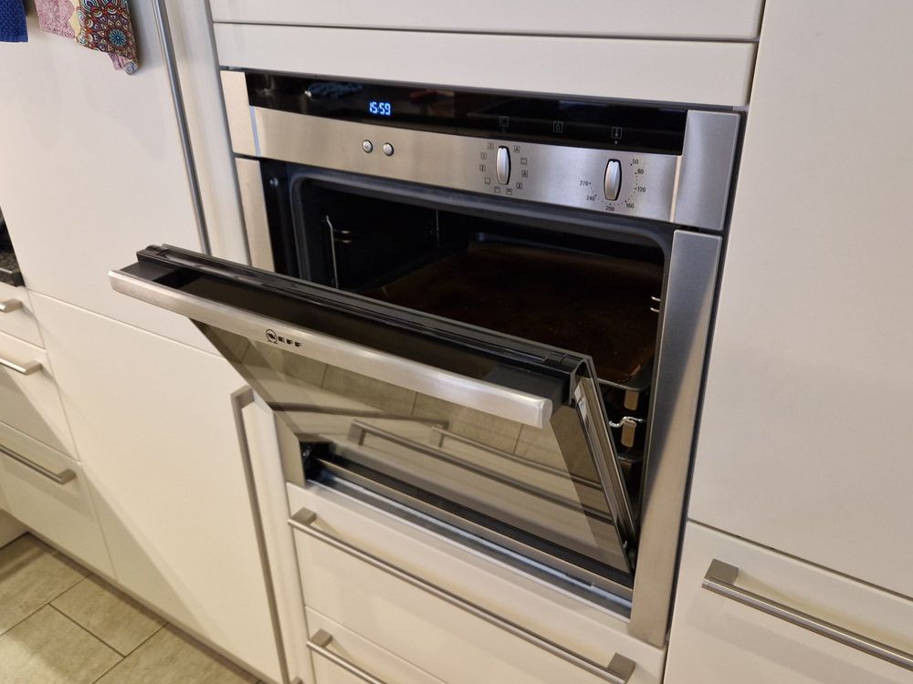 Neff Backofen Mit Versenkbarer Tur Reinigen