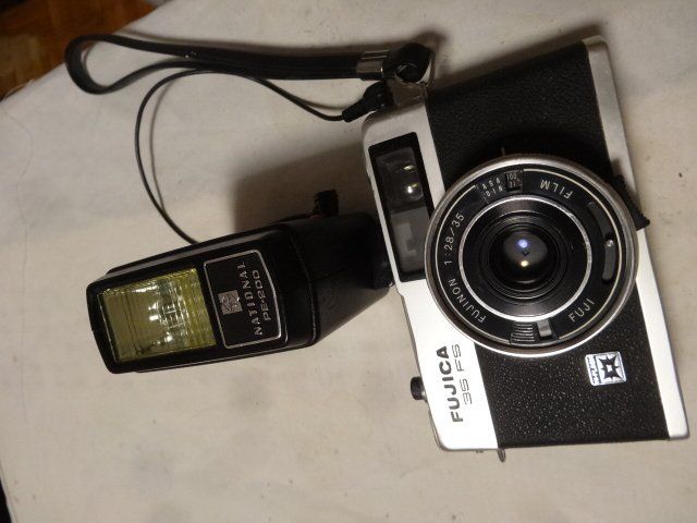 FUJICA 35FS ANTIK FILM KAMER MIT BLITZ-MIT 35MM LENS-LÄÜFT (Gebraucht ...