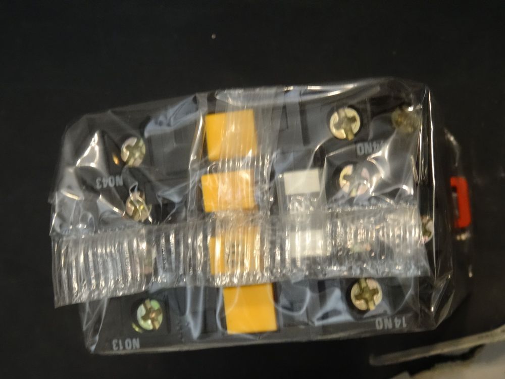 Télémécanique Control relay contacteur auxiliaire 48v 50Hz (Neuf avec ...