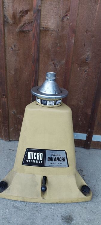 Auswuchtmaschine- Coats M76 Mikroblasen-Balancer (Gebraucht) in ...