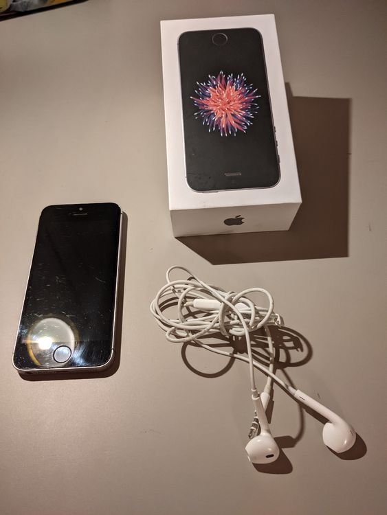 iPhone SE defect (Defekt) in Botyre (Ayent) für CHF 6 – mit Lieferung ...