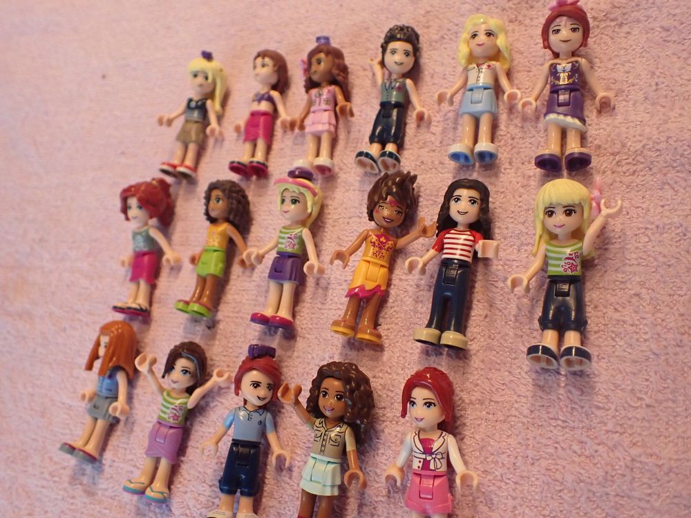 viele schöne komplette Lego FRIENDS Figuren Männchen (Gebraucht) in Geroldswil für CHF 15 – mit ...