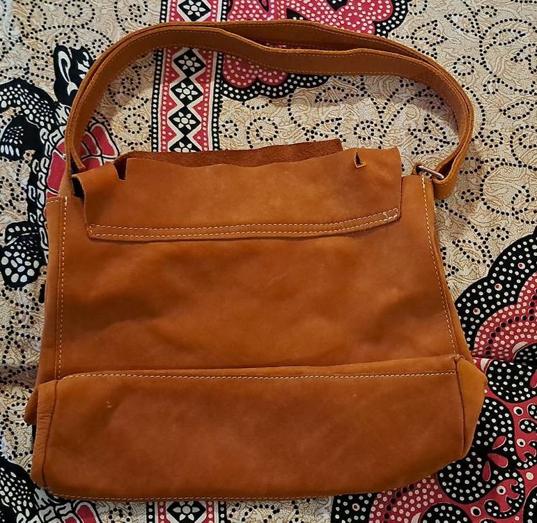 Ledertasche "Wildleder" braun made in Italien (Gebraucht) in Schlieren ...