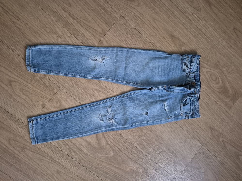 Zara Hose 122 (D'occasion) à Regensdorf pour CHF 8 – avec livraison | Acheter sur Ricardo