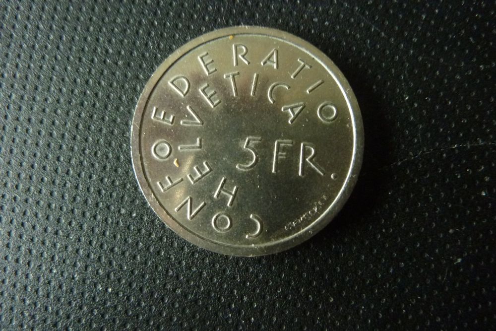 5FR. MÜNZE CONFOEDERATIO HELVETICA 1975 (D'occasion) à Zürich pour CHF 5 – avec livraison ...