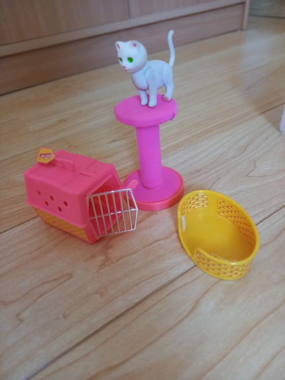 Mattel Barbie Katze Cat 80s Fluffy Fluffi Kratzbaum Korb etc (Gebraucht ...