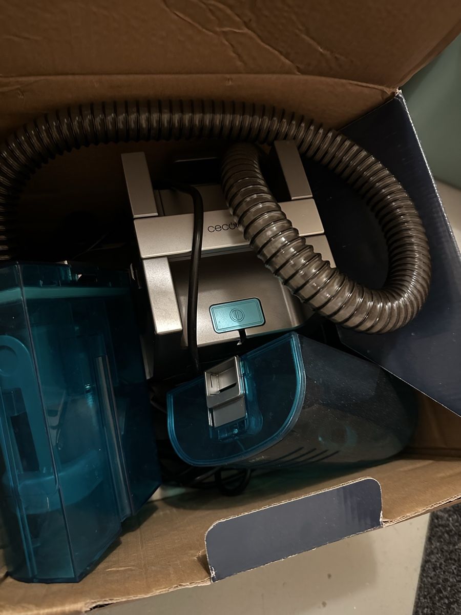 Neuwertiger Teppichreiniger/ Matratzen/ Sofas Conqa 3000 - (Neu (gemäss ...