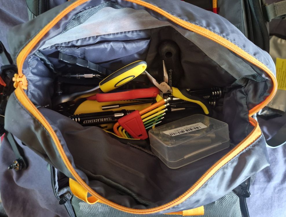 Verkaufe mein komplettes FPV Dronen Equipment - Nur Abholung (Gebraucht ...