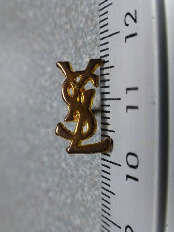 PIN PINS FIRMA YSL Yves Saint Laurent Logo (Gebraucht) in Gränichen für CHF 10 – mit Lieferung ...