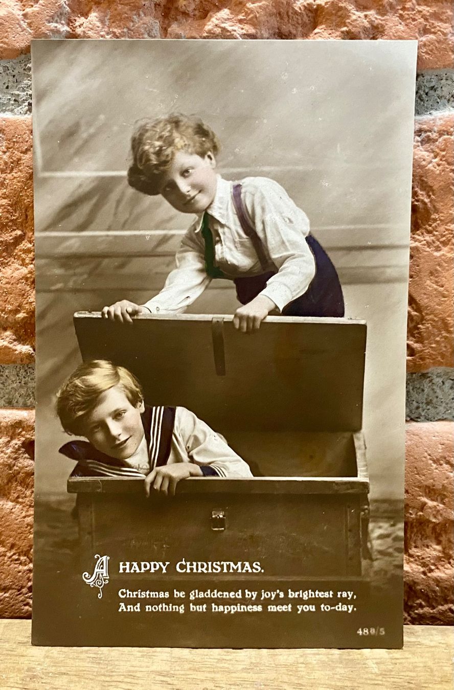 Weihnachts AK - Kinder in Truhe aus England - Kitsch (Gebraucht) in Root für CHF 1 – mit ...
