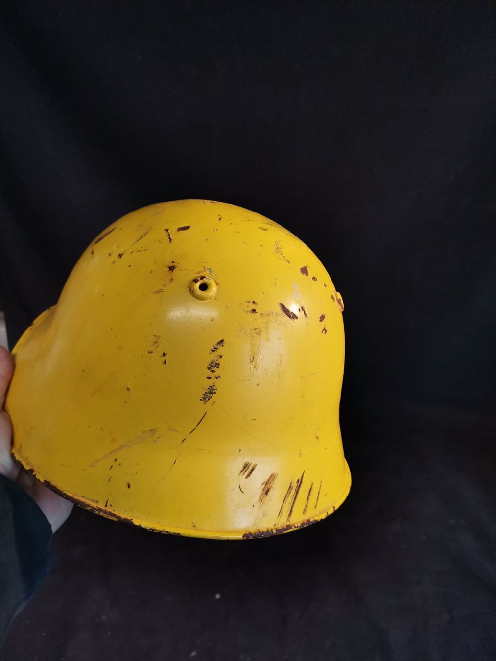 Alter Helm, Alter Zivilschutzhelm, Gelber Helm, Alter Helm (Gebraucht ...