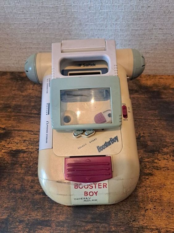 RARE Saitek Nintendo Gameboy Booster Boy (Defekt) in Basel für CHF 24 ...