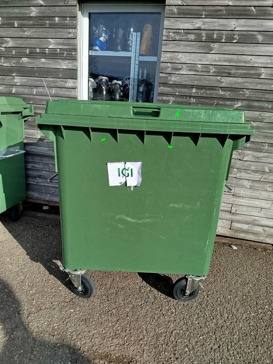 Poubelle verte 770 litres (D'occasion) à La Chaux-de-Fonds pour CHF 120 ...