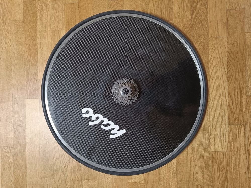 Carbon Scheibenrad 28" Clincher mit Dura Ace Kassette (Gebraucht) in ...