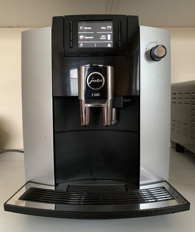 JURA Kaffeeautomat E600 (Gebraucht) in Balgach für CHF 400 – mit Lieferung auf Ricardo kaufen