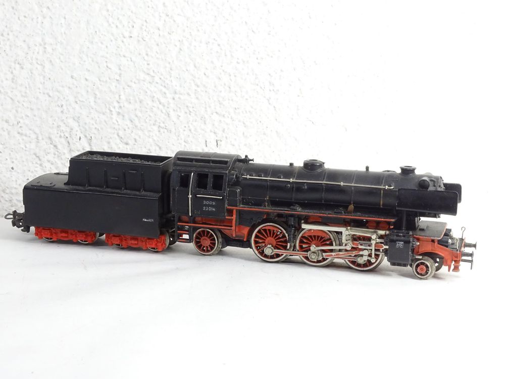 Märklin BR24 058 Dampflok, DB, + Personenwagen, H0,WS/AC (Gebraucht) in Wohlen für CHF 25 – mit ...