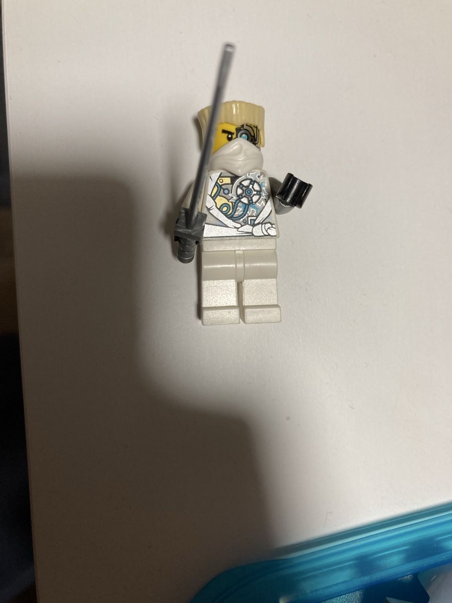 LEGO-Minifigur Zane (Techno Robe) – Rebooted mit Kampfspuren (Gebraucht ...