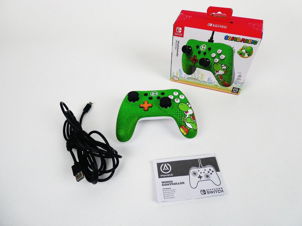 Switch Controller mit Yoshi Motiv (Gebraucht) in Urtenen-Schönbühl für ...