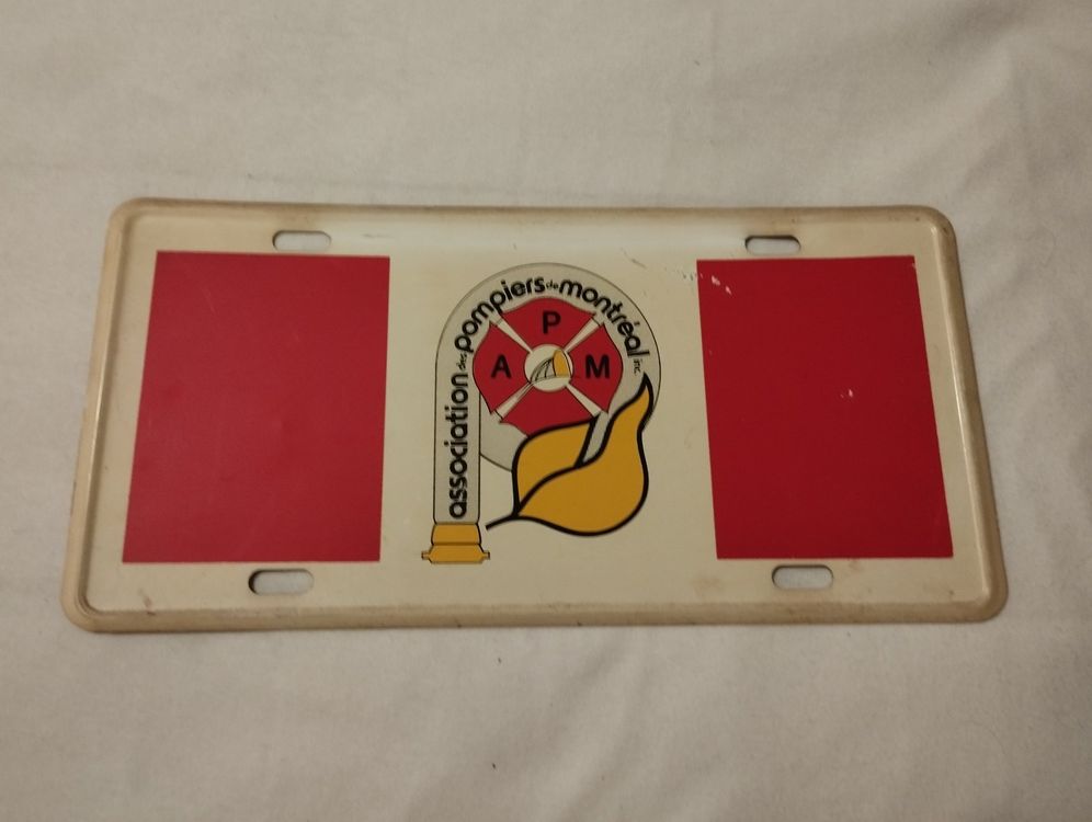 Plaque commémorative association Pompier de Montréal (D'occasion) à ...