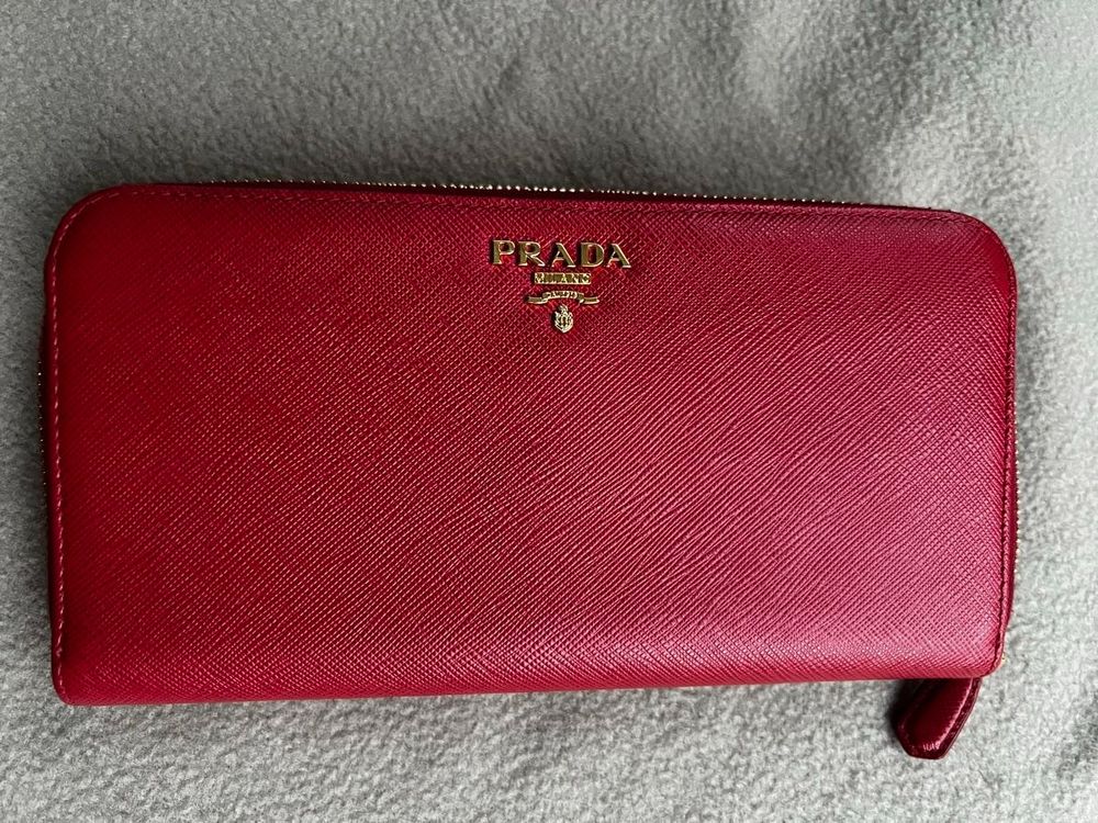 Prada Long Wallet | Kaufen auf Ricardo