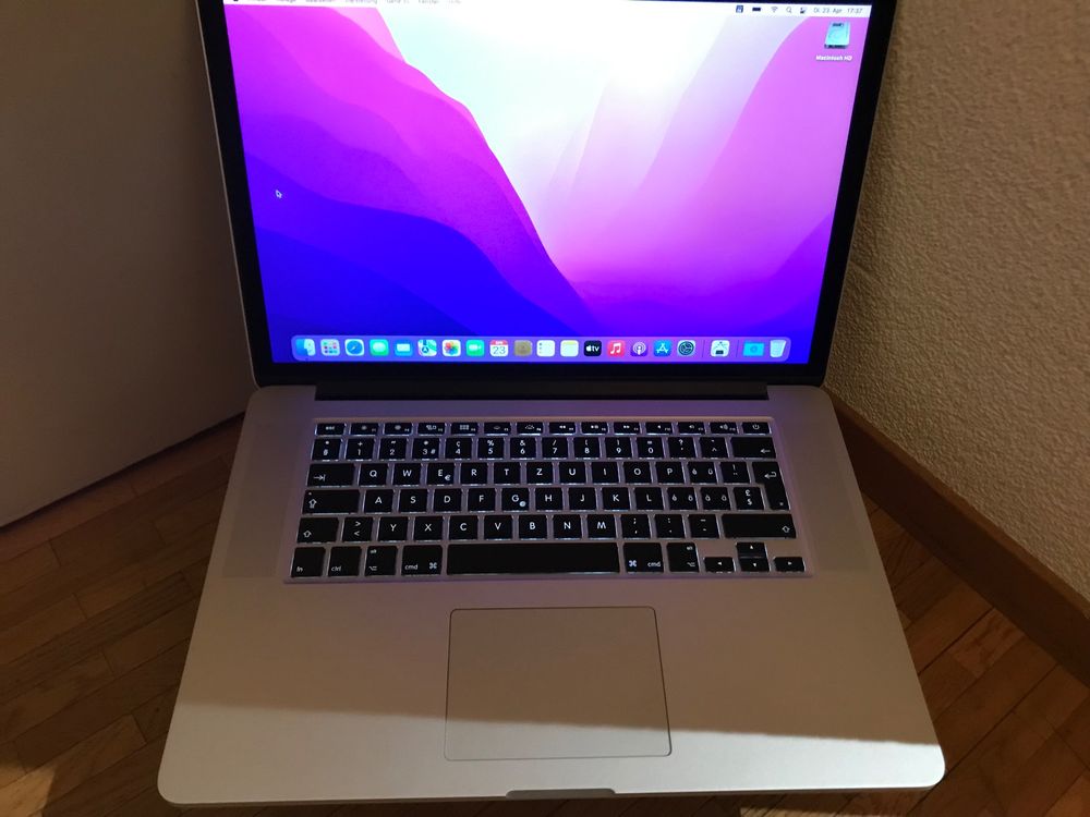 MacBook Pro 15" 2.8 GHz intel Core i7 mit 16 GB 2 TB SSD (Gebraucht) in ...