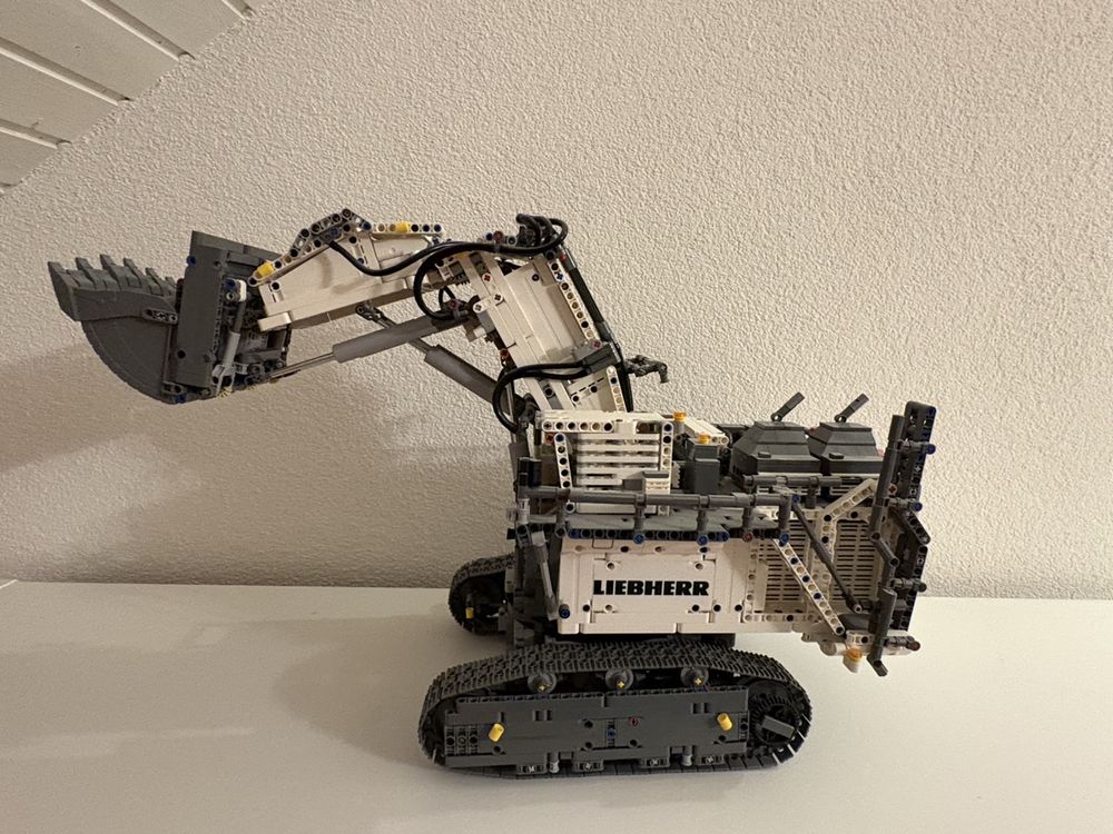 Lego Technic Liebherr R 9800 Bagger - Top Zustand! (Gebraucht) in ...