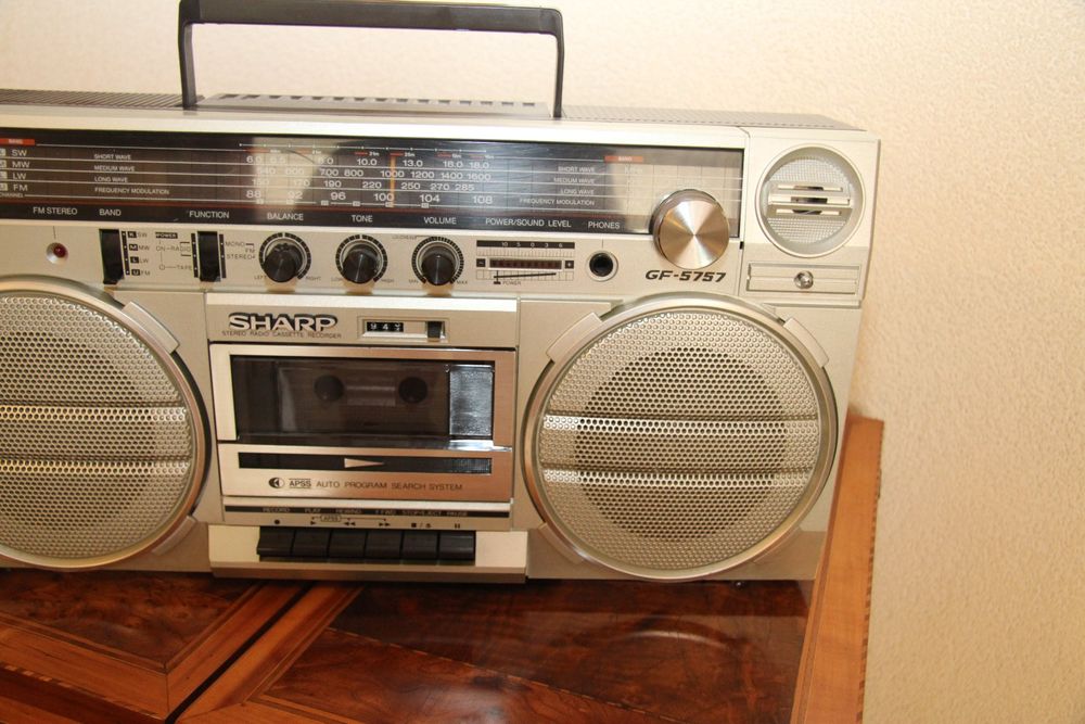 Sharp GF-5757, Ghettoblaster, Stereokassettenrekorder | Kaufen auf Ricardo